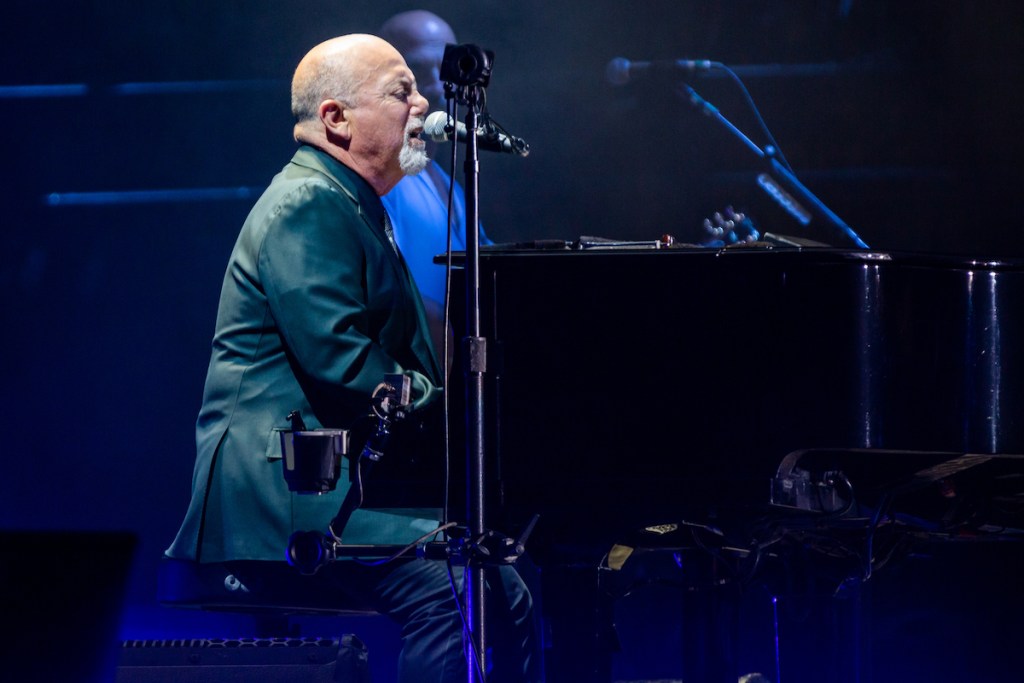 The Piano Man is still keeping the faith at PNC Park – Aug 11, 2022 ...