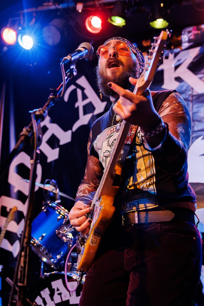 A manic frenzy accompanied Minneapolis punks Vial at Mohawk Place – Apr ...